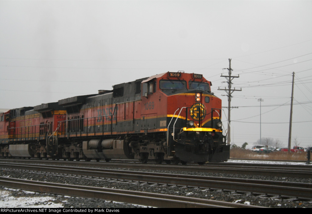 BNSF 1069